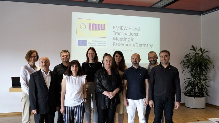 EMIEW :: PREVIFORM-Laboratório, Formação, Higiene e Segurança no ...